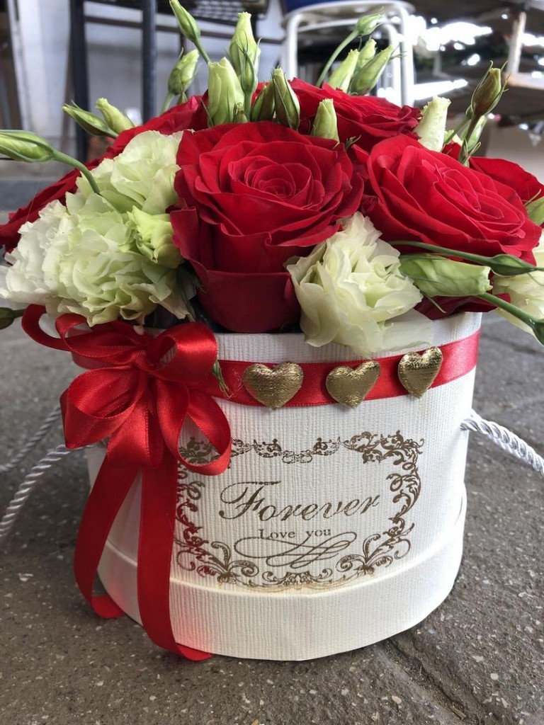 Ruže + lizijantus – Cvjećarstvo Tanja